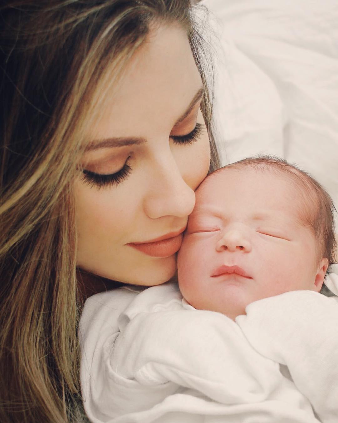 Katherine Webb: A Woman Who Owns Her Beauty - Love Happens Mag