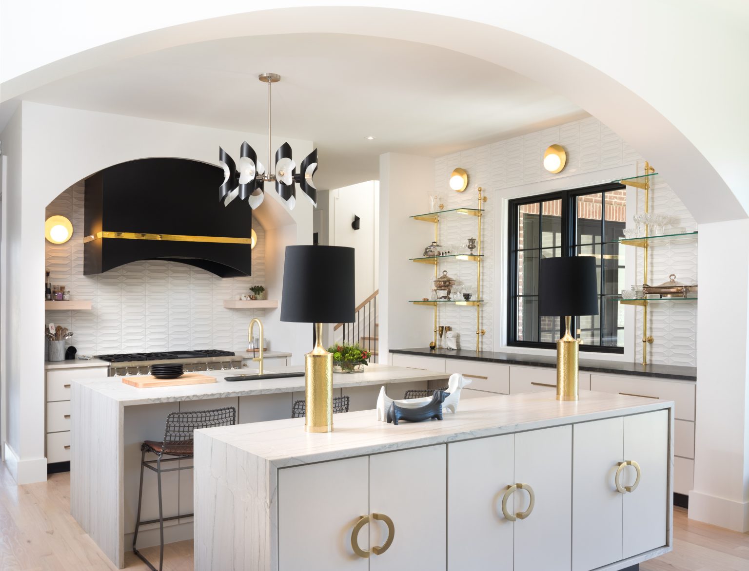 3 Savvy Ideas to Step Up Your Kitchen Design With Open Space Luxury