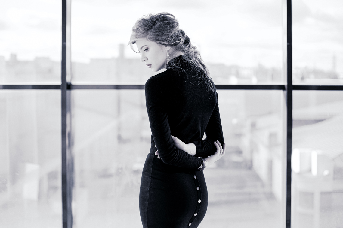 How to Style Accessories for the Perfect Office Look | Love Happens Mag