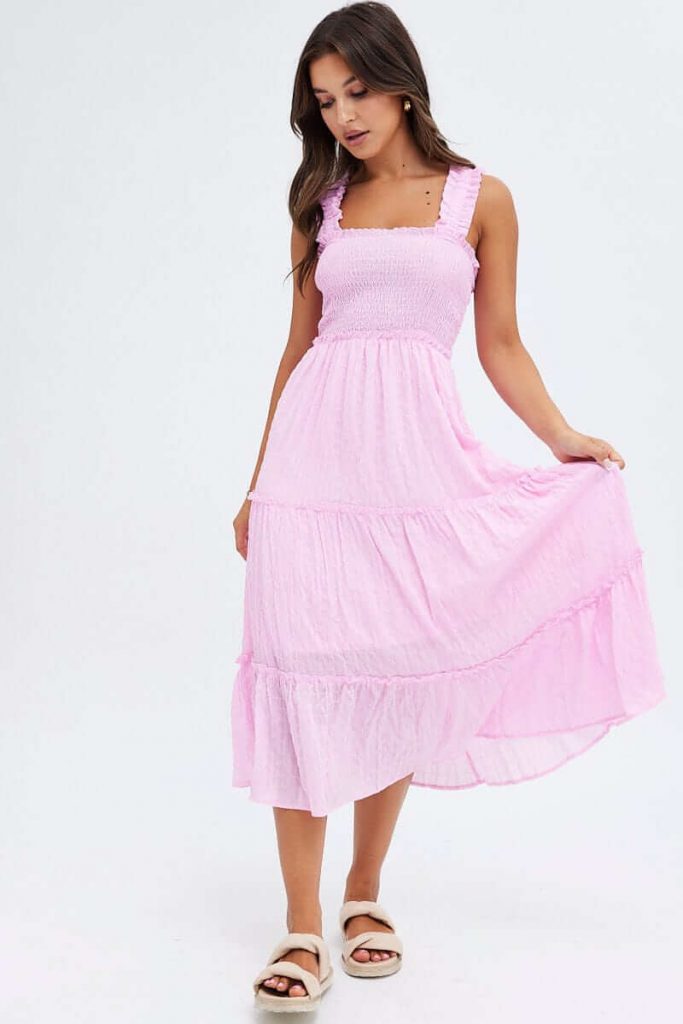 A Guide to Sundress Season | Love Happens Mag