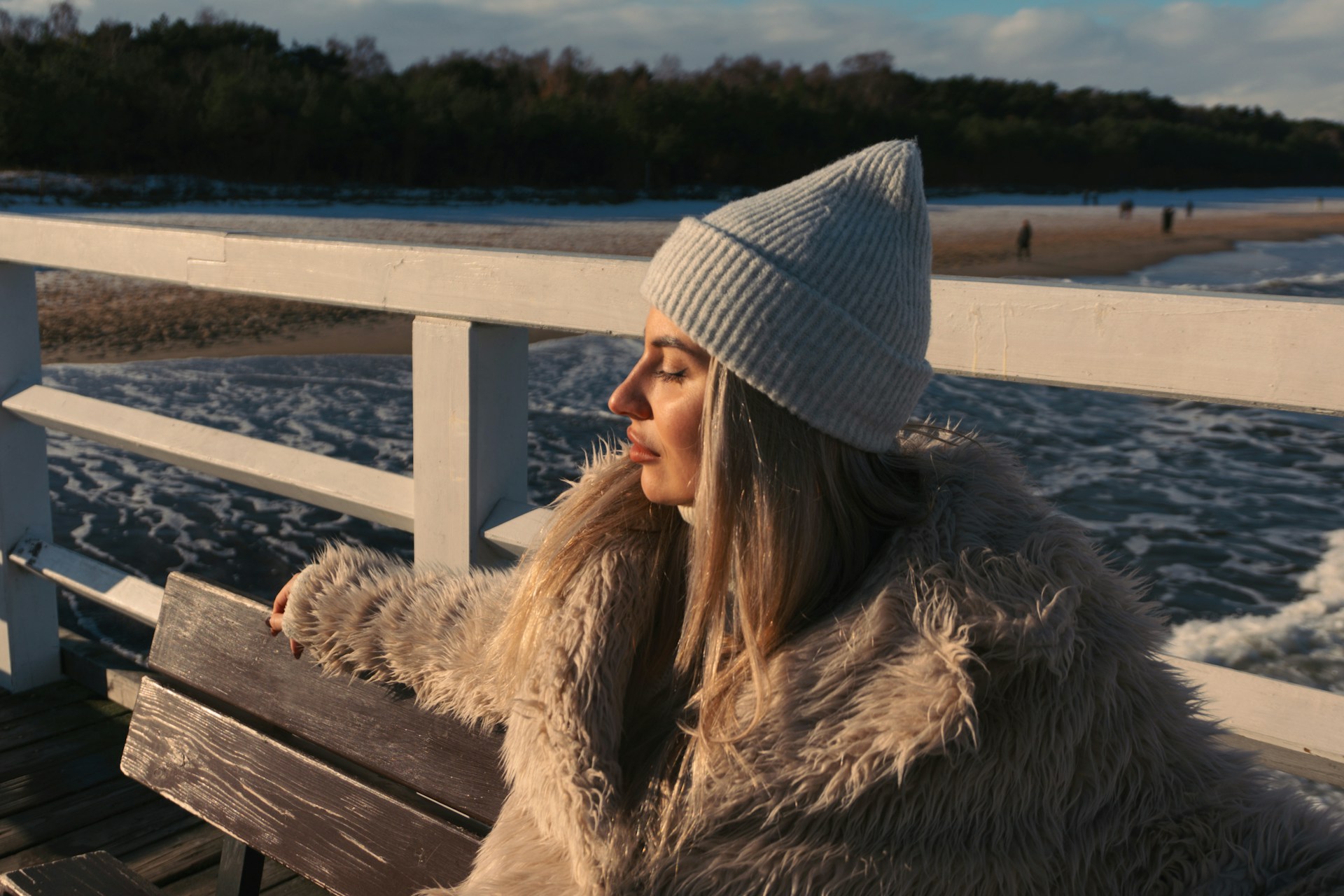 Tips on Dressing for Colder Weather - Love Happens Mag